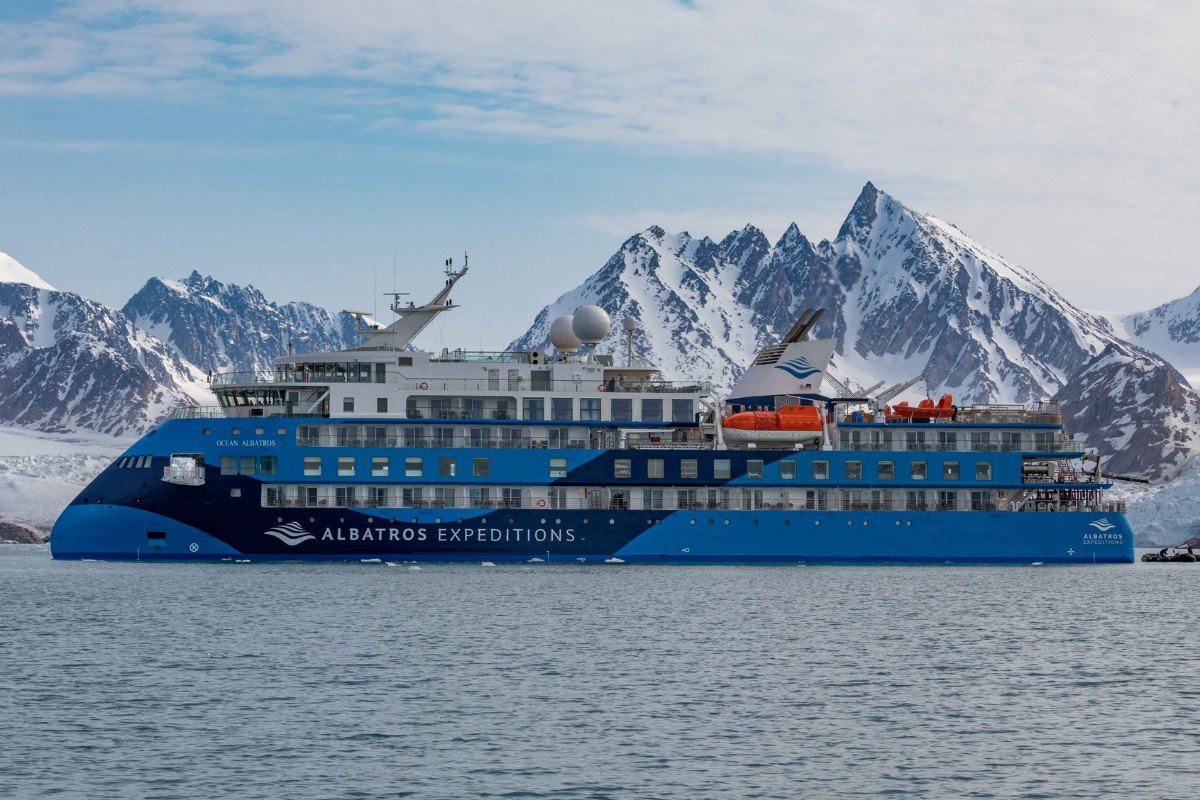 9-Night South Shetland Islands and Antarctic Peninsula on the Ocean ...