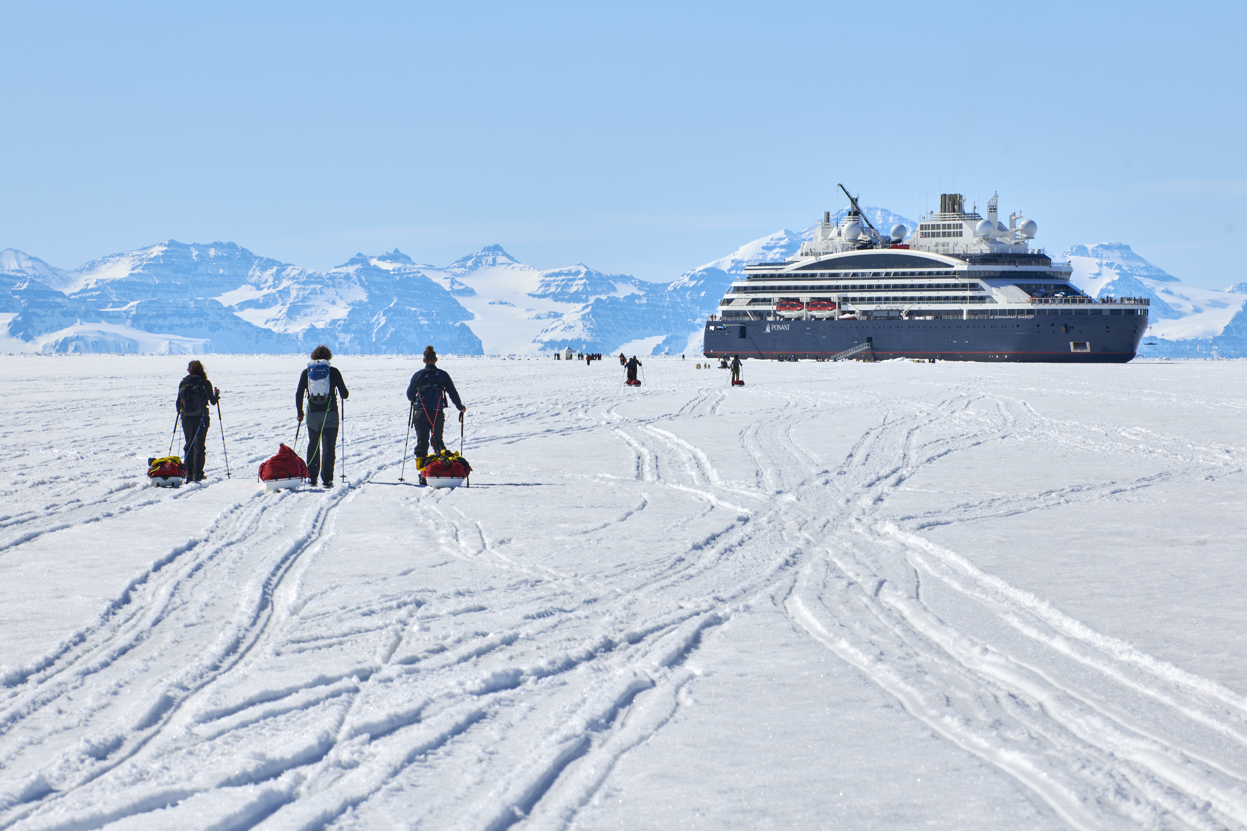 Landing on Sea Ice | ExplorEarth