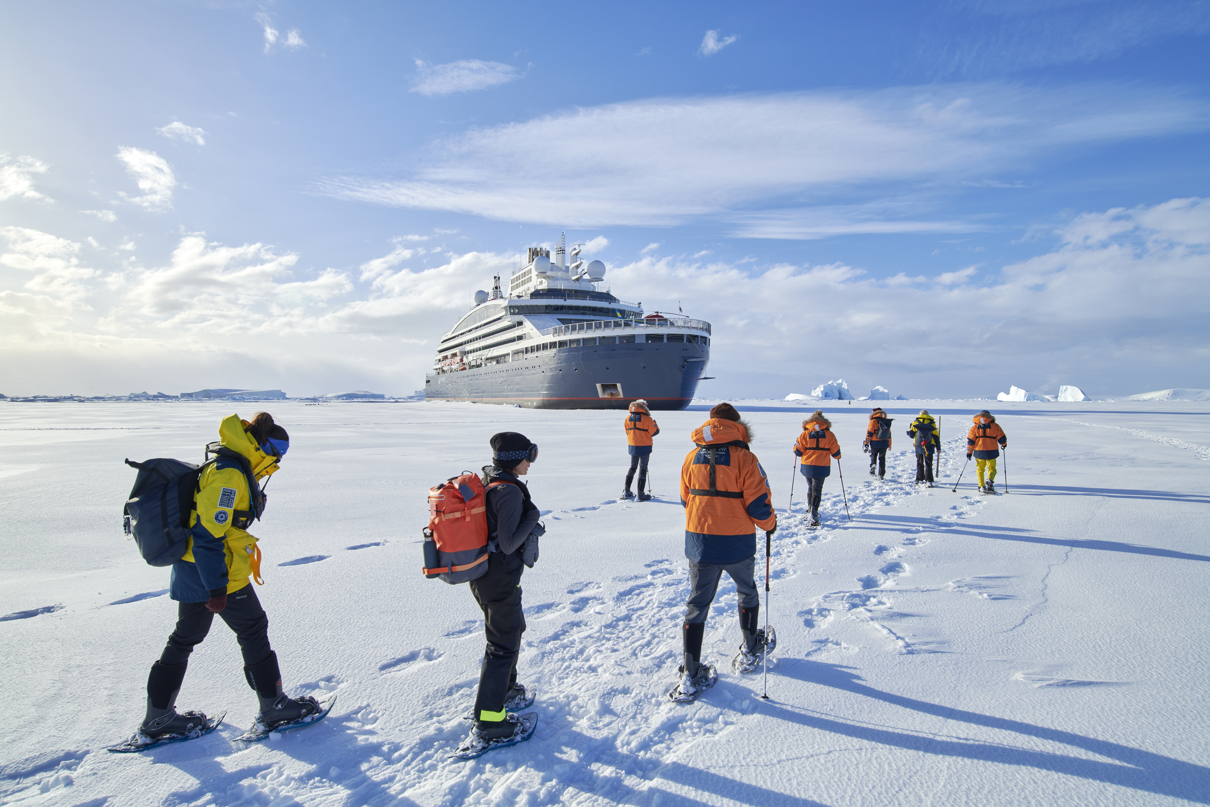 Landing on Sea Ice | ExplorEarth