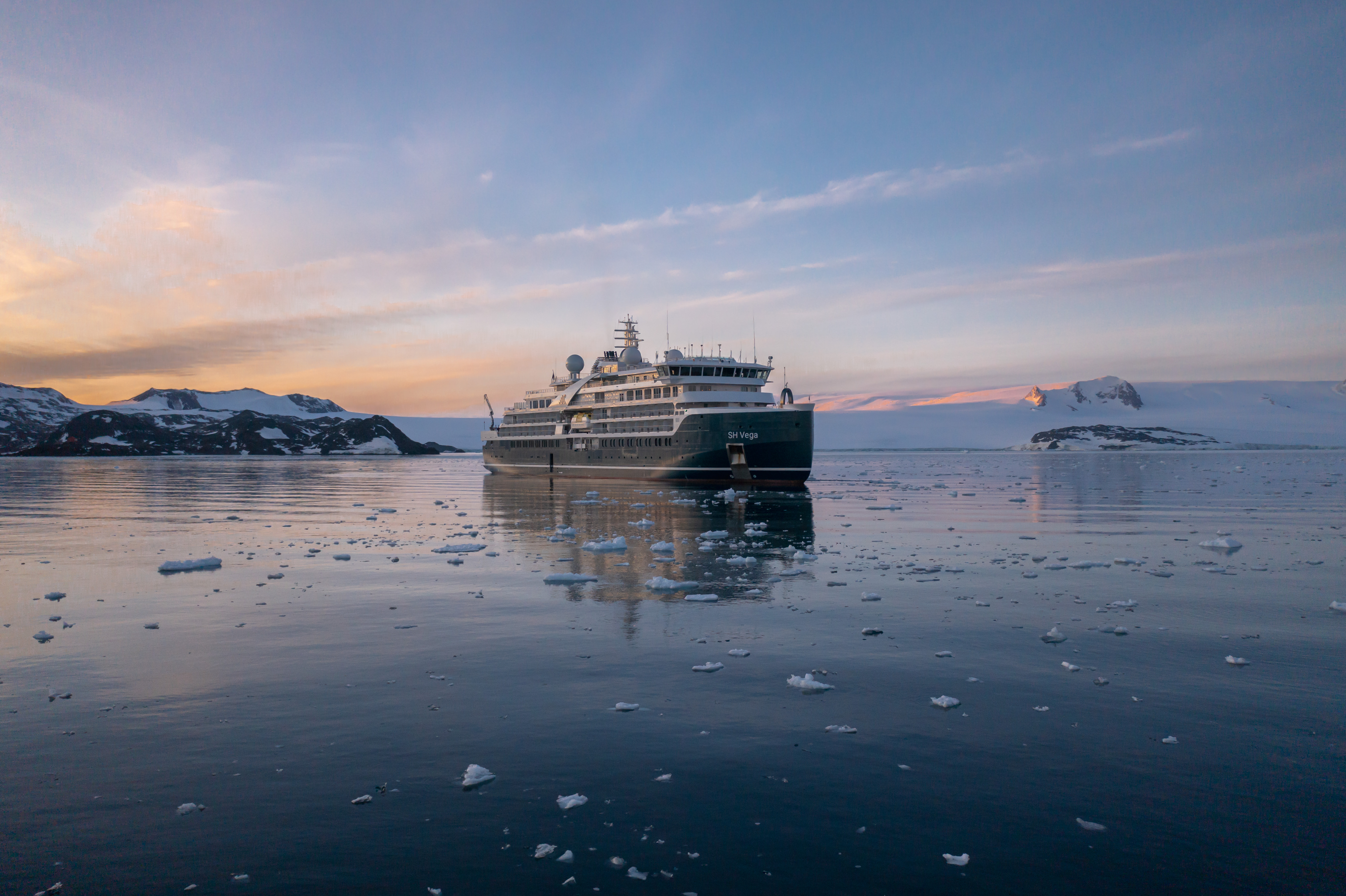 Weddell Sea Discovery on the Sh Vega